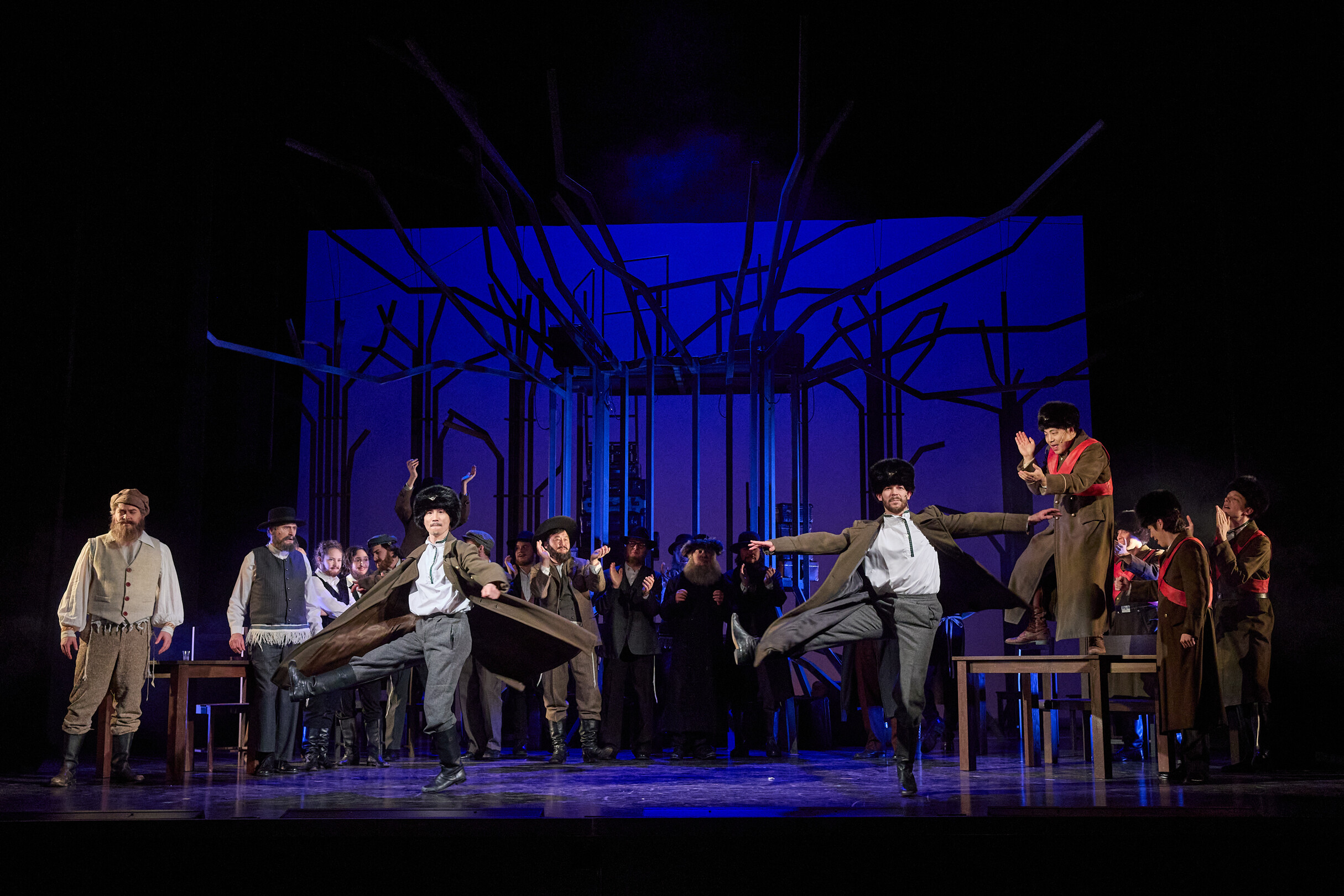 Anatevka (Fiddler on the Roof), Basierend auf den Geschichten von ...